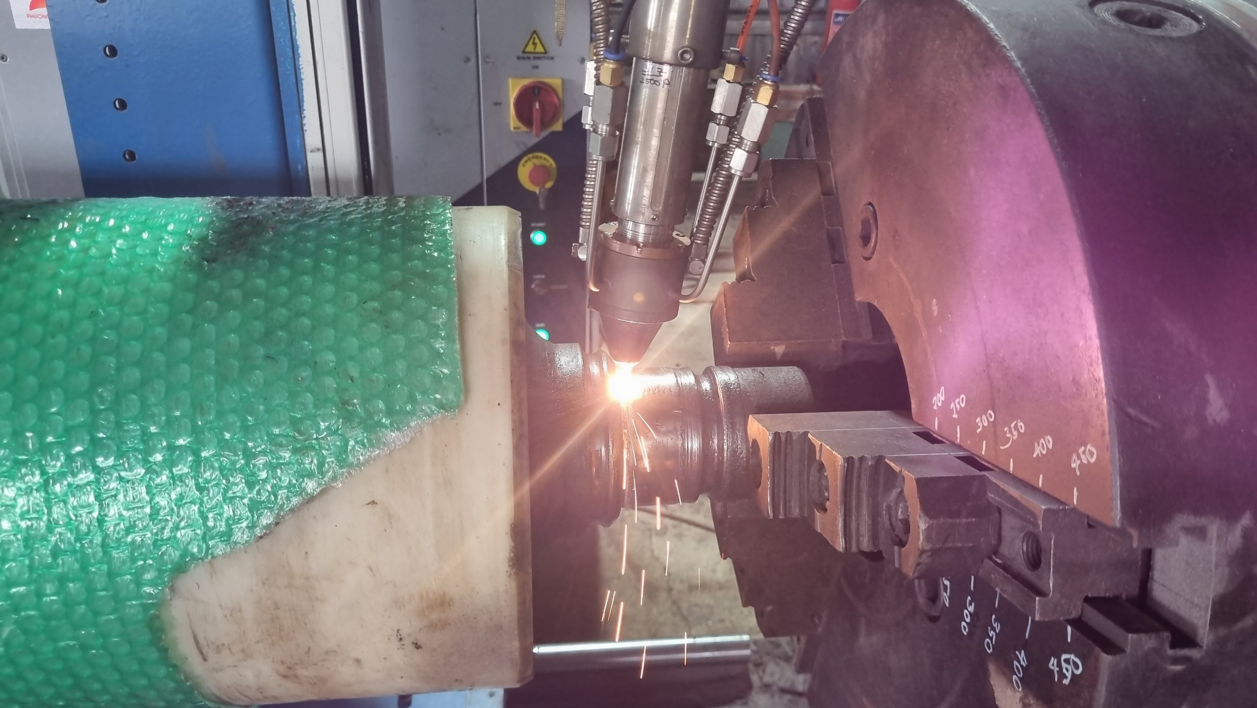 Hàn phục hồi cổ trục con lăn cao su bằng công nghệ Laser Cladding - Phun phủ Laser Cladding