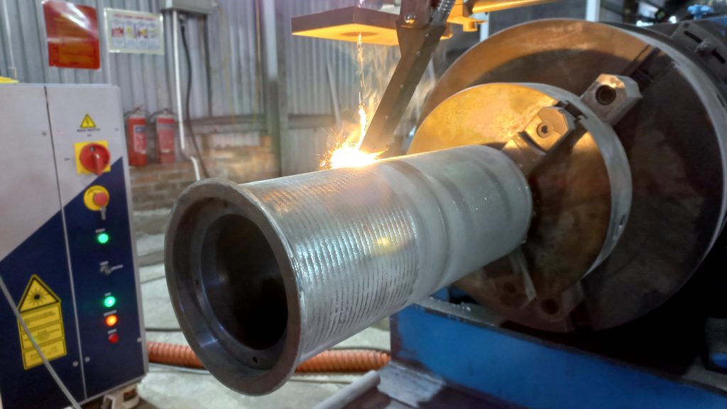 Hình ảnh quá trình hàn phủ phục hồi lô kéo chỉ (Roller) - Phun phủ Laser Cladding